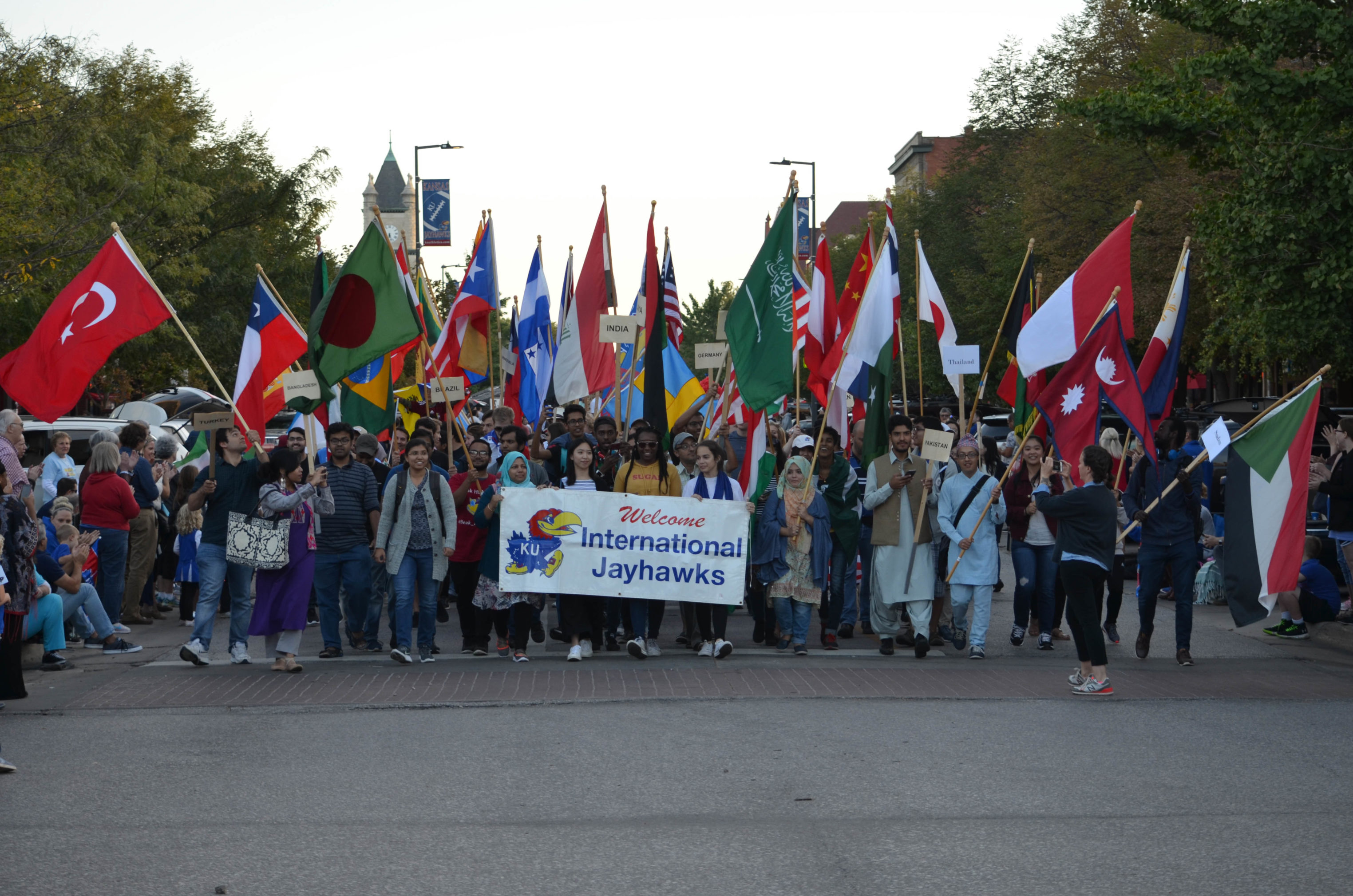 Photo gallery: 2018 KU homecoming parade | News, Sports, Jobs ...